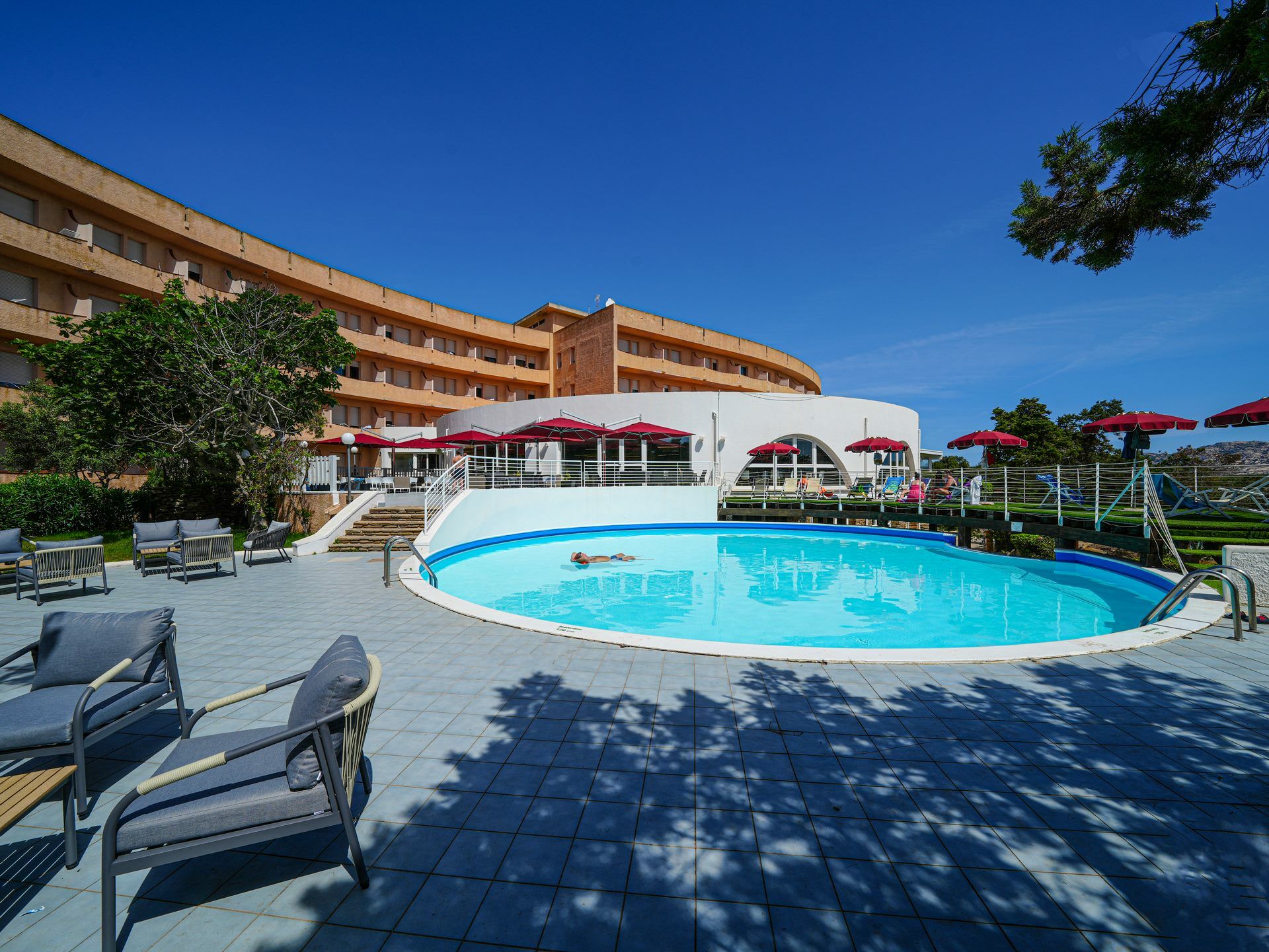 Hôtel Club Esse Roccaruja 4* | Italie - Sardaigne - Voyages E.Leclerc ...