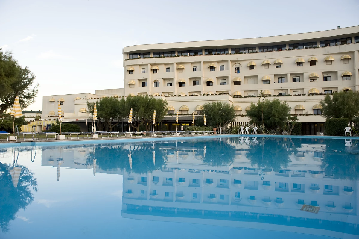 Hôtel Del Levante 4* | Italie - Pouilles - Voyages E.Leclerc — Voyages ...