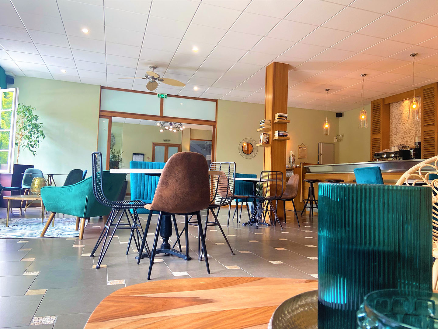Hôtel Le Splendid 2* avec vols réguliers | Corse - Ile Rousse - Voyages ...